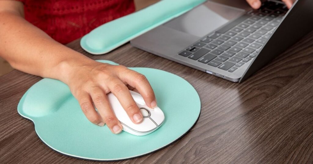 9 Mousepad Terbaik 2025 yang Bikin Kerja Lebih Nyaman