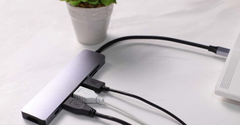 7 Rekomendasi USB Hub Terbaik untuk Tingkatkan Konektivitas